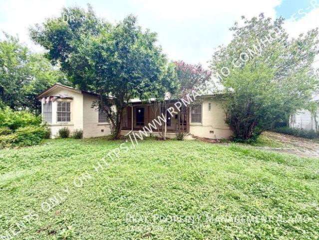 3 Br, 2 bath, Single Family 247 Club Dr