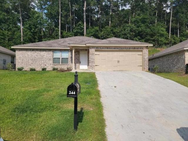 3 Br, 2 bath, Single Family 244 Skylane Dr