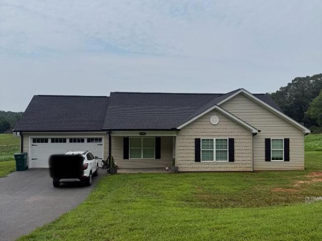 3 Br, 2 bath, Single Family 2465 Oak Grove Road