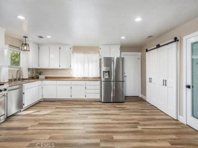 3 Br, 2 bath, Single Family 24705 1st Ave