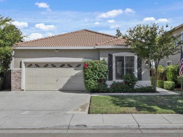 3 Br, 2 bath, Single Family 2477 Veneto Lane