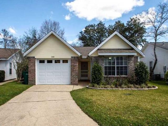 3 Br, 2 bath, Single Family 248 Parkwood Circle