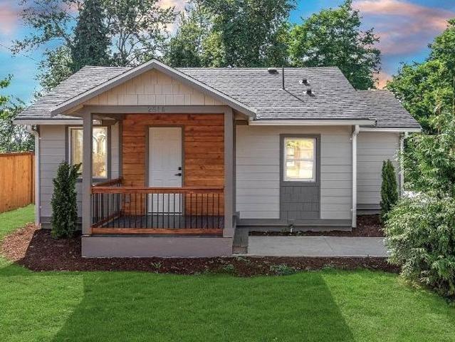 3 Br, 2 bath, Single Family 2514 S Grant Ave