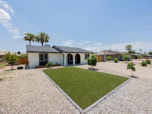 3 Br, 2 bath, Single Family 2519 W Vineyard Road