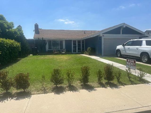 3 Br, 2 bath, Single Family 2530 S Balboa Ave