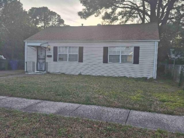 3 Br, 2 bath, Single Family 2531 Vincent Avenue