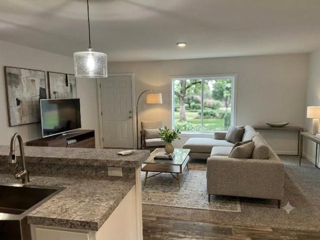 3 Br, 2 bath, Single Family 2535 70th Ave SW
