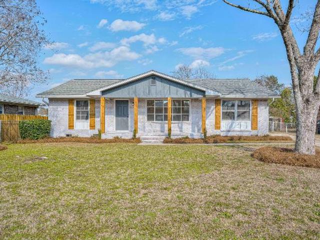 3 Br, 2 bath, Single Family 254 Himan Dr