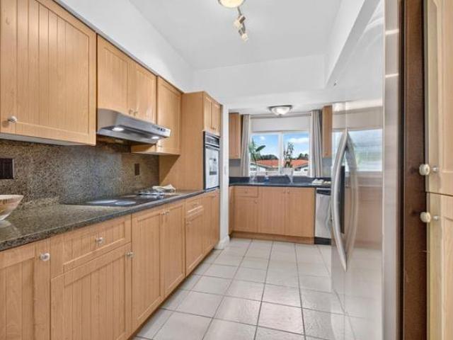 3 Br, 2 bath, Single Family 254 NW 6th Avenue