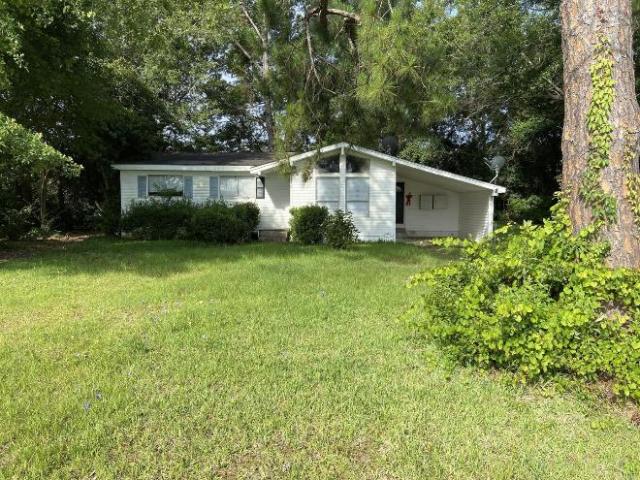 3 Br, 2 bath, Single Family 2550 Loch Laurel Road