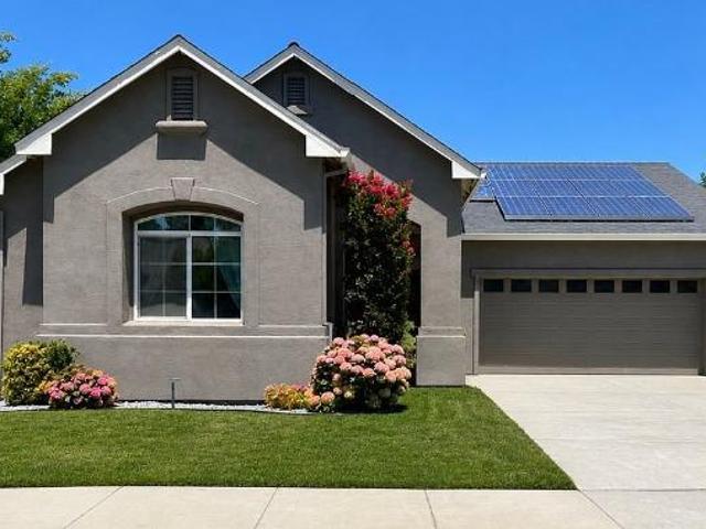 3 Br, 2 bath, Single Family 2550 Valhalla Pl