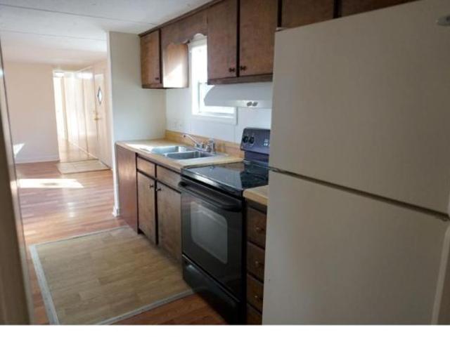 3 Br, 2 bath, Single Family 2554 Lake Douglas Rd