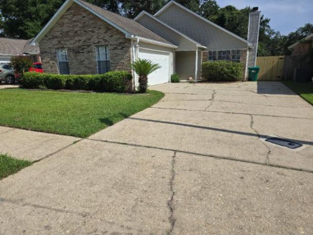 3 Br, 2 bath, Single Family 2566 Barron Ct