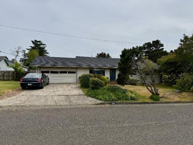 3 Br, 2 bath, Single Family 2589 14th St