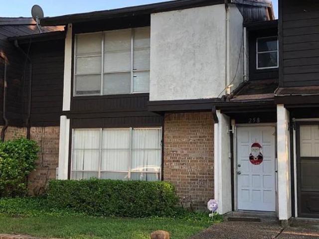 3 Br, 2 bath, Single Family 258 Rolling Hills Pl