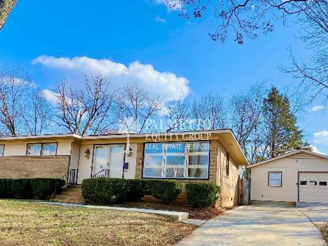 3 Br, 2 bath, Single Family 2601 Dulaire Rd