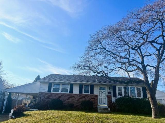 3 Br, 2 bath, Single Family 2609 Dean Drive