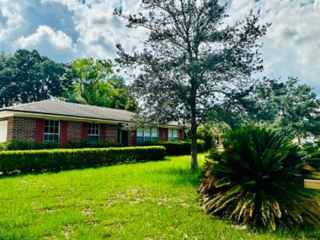 3 Br, 2 bath, Single Family 261 Dillon Dr