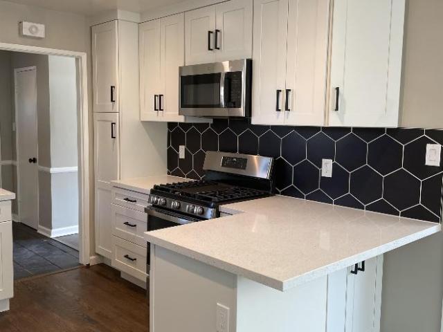 3 Br, 2 bath, Single Family 2634 Balfour Avenue