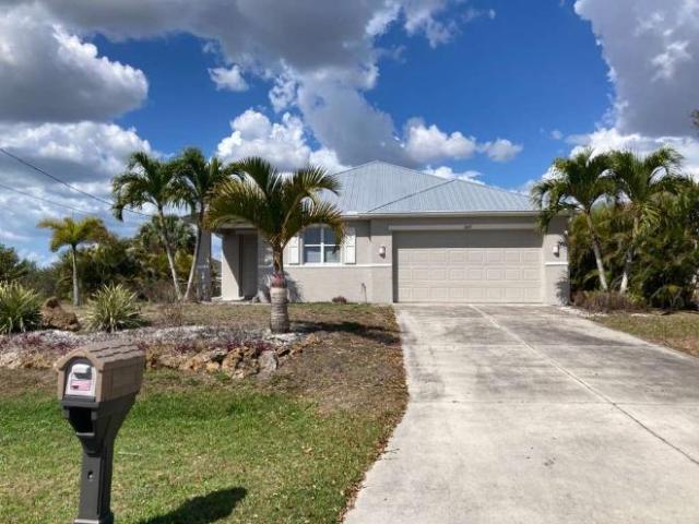 3 Br, 2 bath, Single Family 2637 NW 1st St