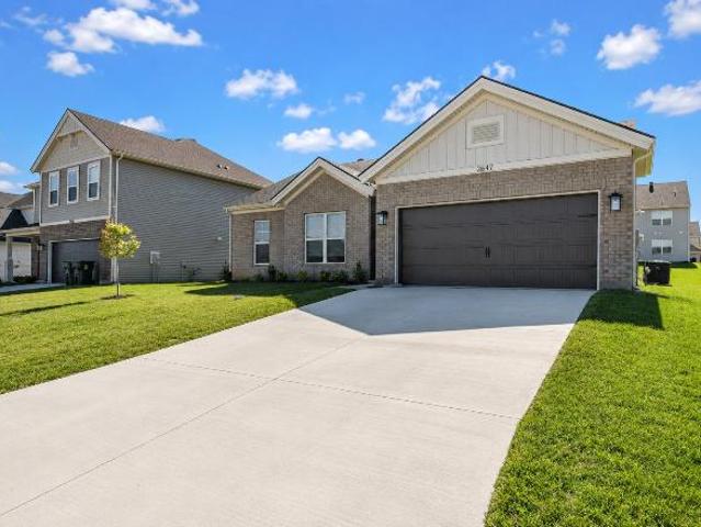 3 Br, 2 bath, Single Family 2647 Hauschild Dr