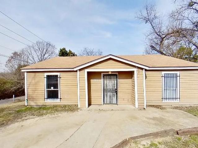 3 Br, 2 bath, Single Family 2703 Kool Avenue