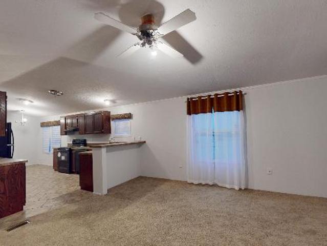 3 Br, 2 bath, Single Family 27241 S Soncy