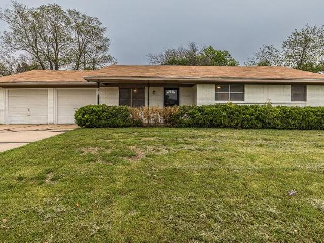3 Br, 2 bath, Single Family 2724 Denise Drive