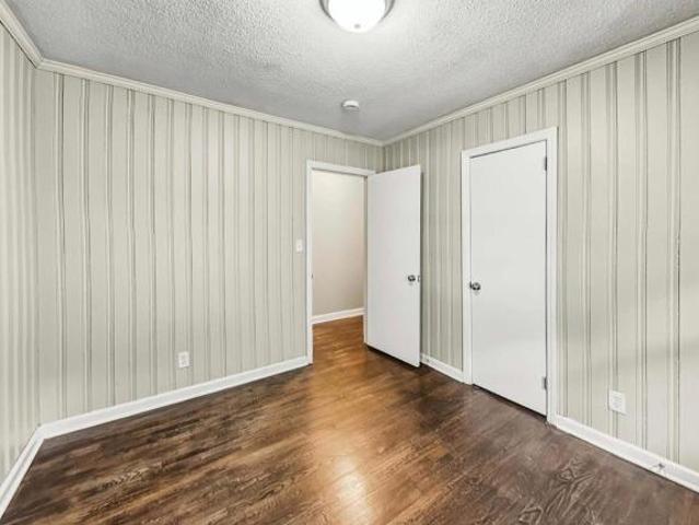 3 Br, 2 bath, Single Family 2751 Flagstone Dr SE