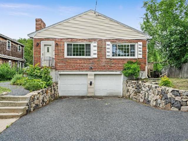 3 Br, 2 bath, Single Family 27 Hermon Street