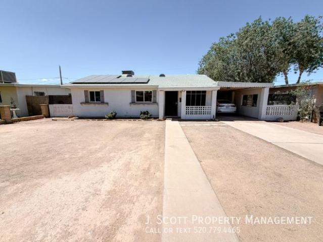 3 Br, 2 bath, Single Family 2801 W Glenrosa Ave