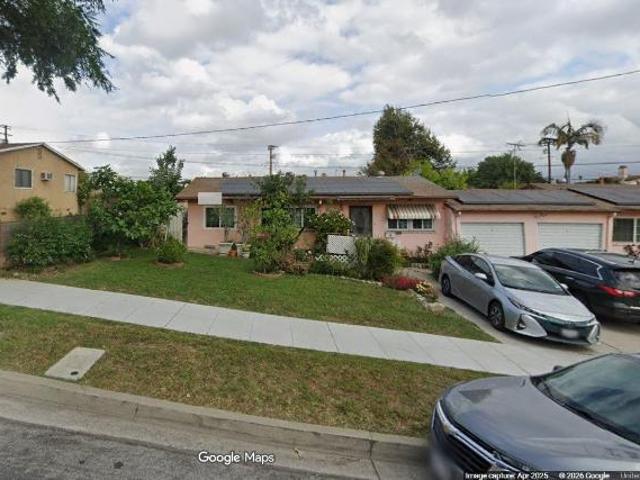 3 Br, 2 bath, Single Family 2817 Montezuma Ave