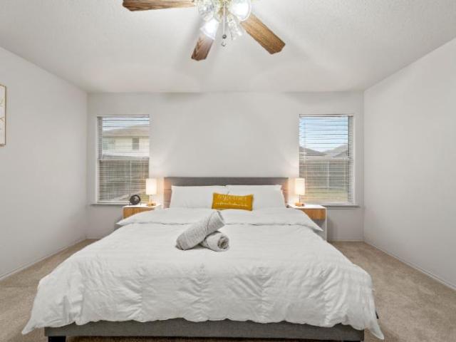 3 Br, 2 bath, Single Family 2817 Maegen Cir