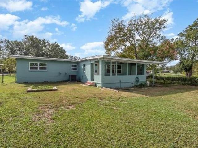 3 Br, 2 bath, Single Family 2821 Drake Dr