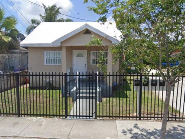 3 Br, 2 bath, Single Family 2844 Nw 22 Court