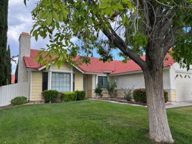 3 Br, 2 bath, Single Family 2856 College Park Drive