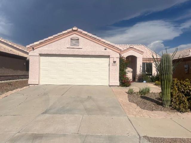 3 Br, 2 bath, Single Family 2878 N Mountain Creek Way