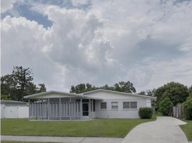 3 Br, 2 bath, Single Family 2880 Greenbriar St