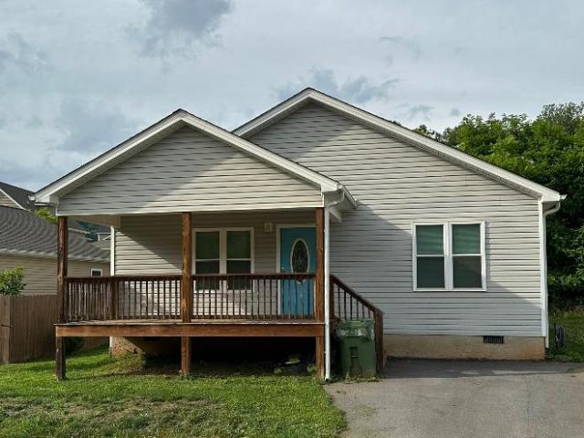 3 Br, 2 bath, Single Family 28 Quinn Hill Ln