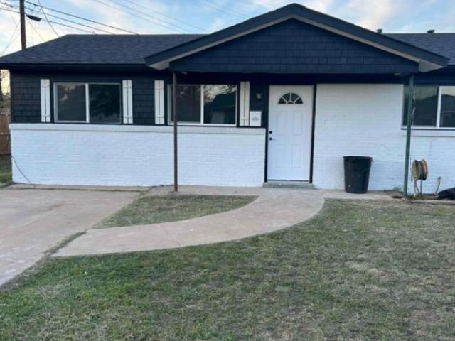 3 Br, 2 bath, Single Family 2905 Beechwood St
