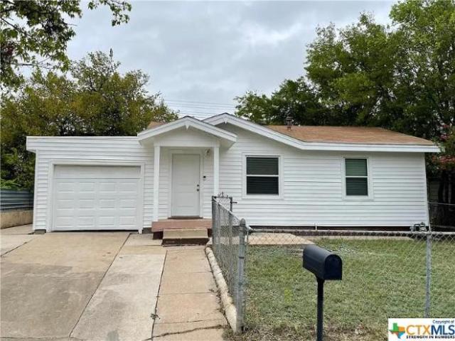 3 Br, 2 bath, Single Family 2905 Taft Street