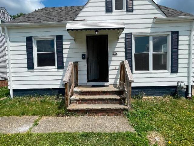 3 Br, 2 bath, Single Family 2910 Brookdale Ave
