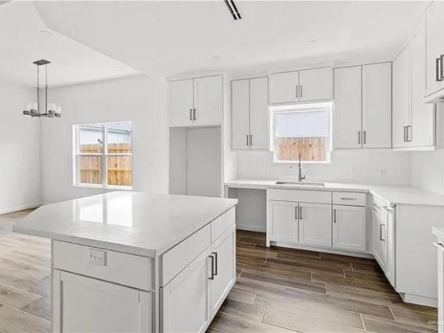3 Br, 2 bath, Single Family 2912 N 36th St