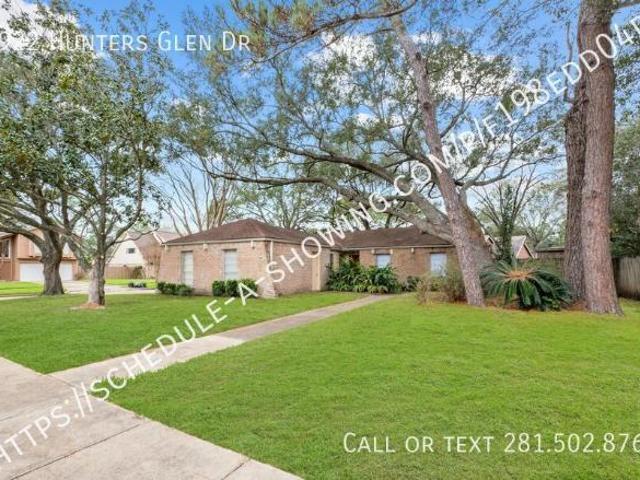 3 Br, 2 bath, Single Family 2922 Hunters Glen Dr