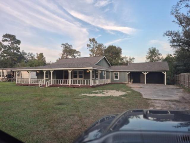 3 Br, 2 bath, Single Family 2948 Elm St