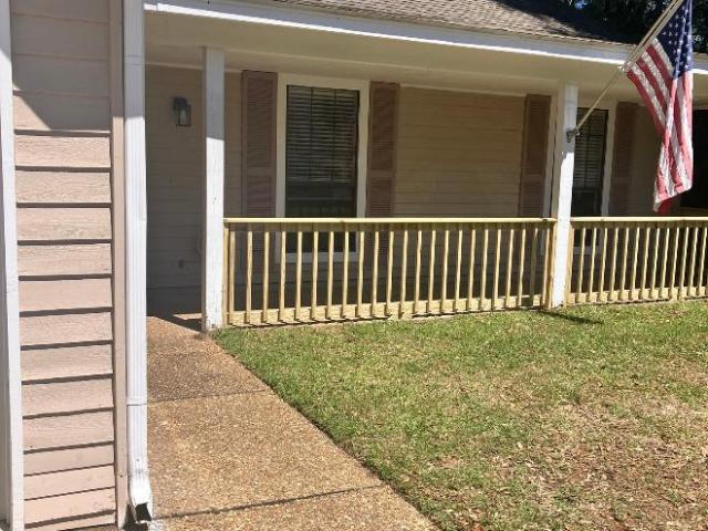3 Br, 2 bath, Single Family 2948 Whirlaway Trl