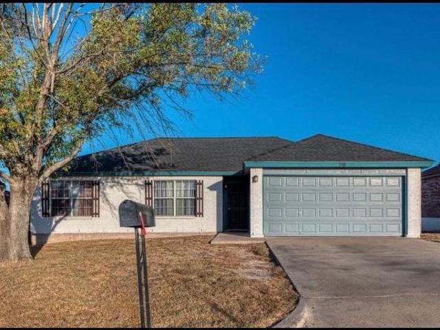 3 Br, 2 bath, Single Family 295 Vista Hermosa