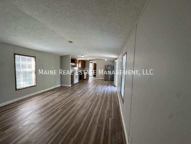3 Br, 2 bath, Single Family 29 Balsam Ln