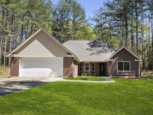 3 Br, 2 bath, Single Family 29 Bedford Forrest Ln