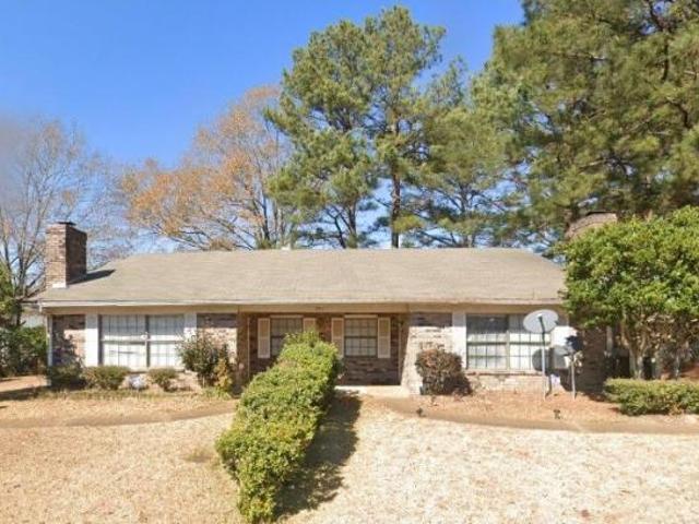 3 Br, 2 bath, Single Family 203 Lindale Street